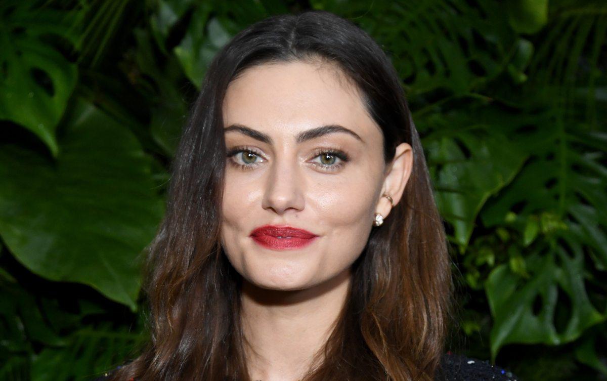 Who Is Phoebe Tonkin Dating? Details on Her Love Life