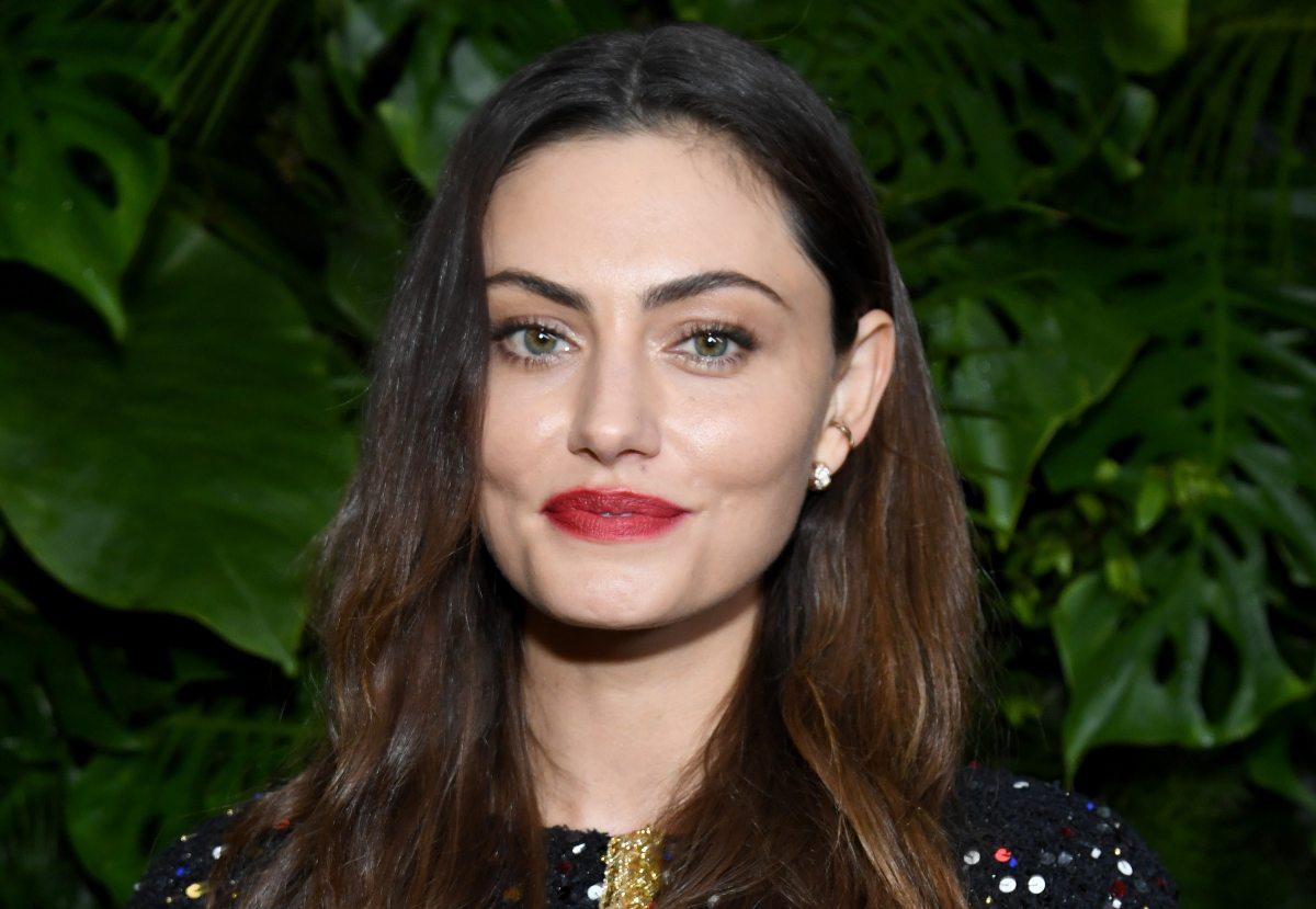 Who Is Phoebe Tonkin Dating? Details on Her Love Life