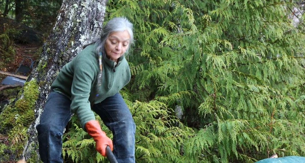 How Did Litzi Botello Lose Her Arm? Here’s What We Know