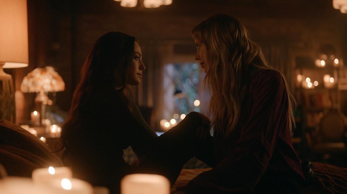 How Is Hope a Vampire and a Witch? Her Tribrid Powers Explained