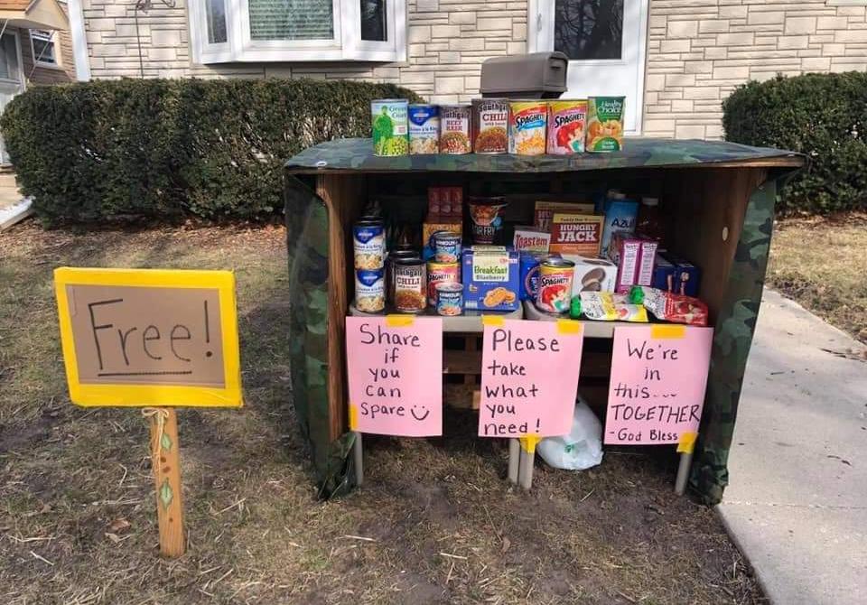 Family Set up Outdoor Pantry Offering Free Groceries — and Now the ...