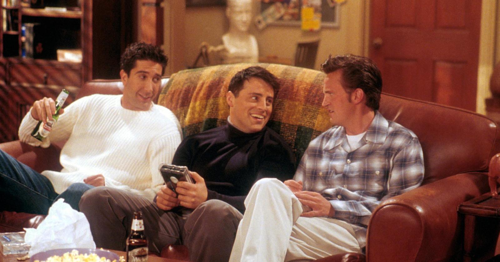 Joey Tribbiani's Checkin' In To See "How You Doin'?" 'Friends' Clip
