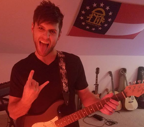 Meet Matteo Valles, The 2019 'Bachelorette' Contestant and Sperm Donor