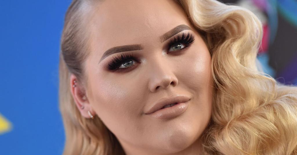 What Happened to Nikkie Tutorials' Brother? Everything We Know