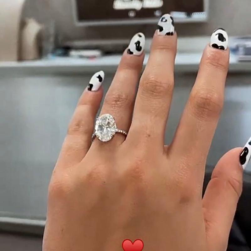 Is Addison Rae Engaged to Boyfriend Bryce Hall? She Flashed a Huge ...