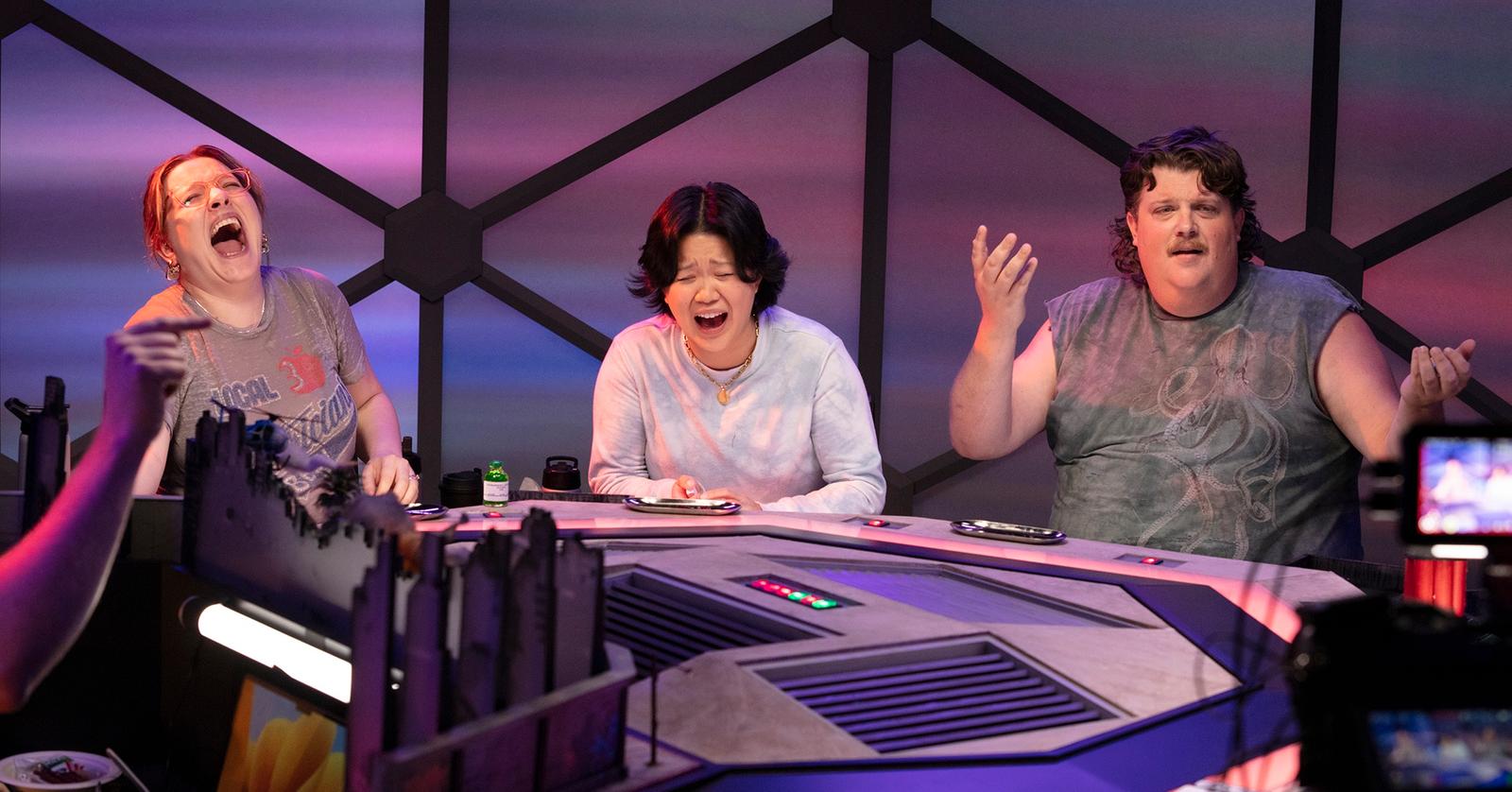 Distracted With... Izzy Roland (EXCLUSIVE)