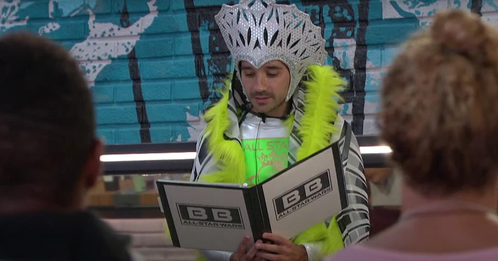 'Big Brother's Ian Wore a Dolphin Crash Shirt to Honor Another Player