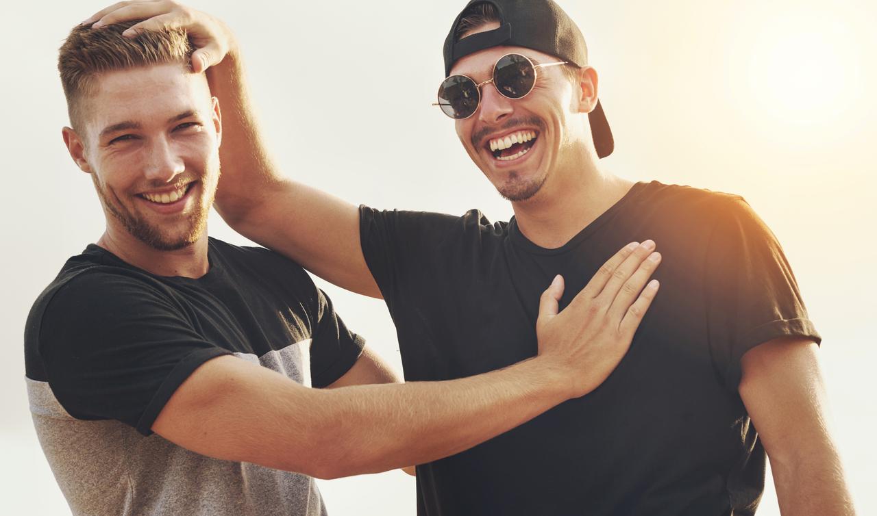 Men Get More Satisfaction From Bromances Than Romantic Relationships