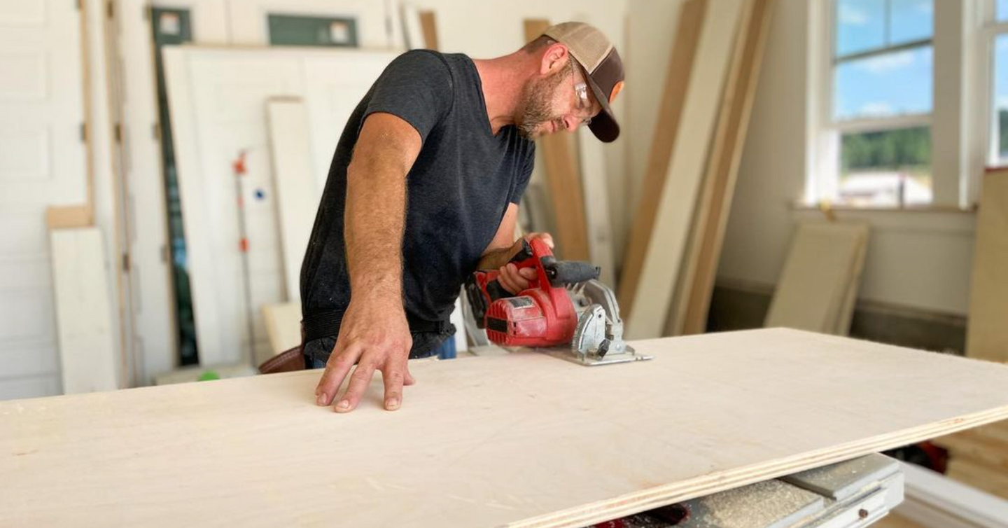 Does Dave Marrs Do the Work on 'Fixer to Fabulous'? Details Inside