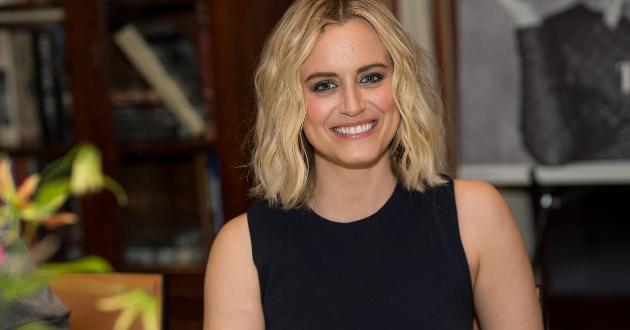 Who Is Taylor Schilling's Partner? Is She Dating? — Details