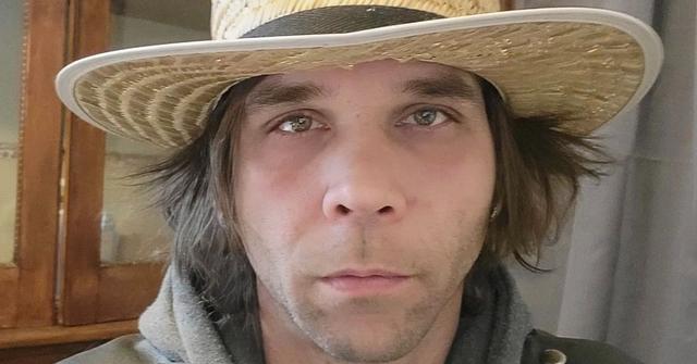 Details on the 'Return to Amish' Cast Instagrams