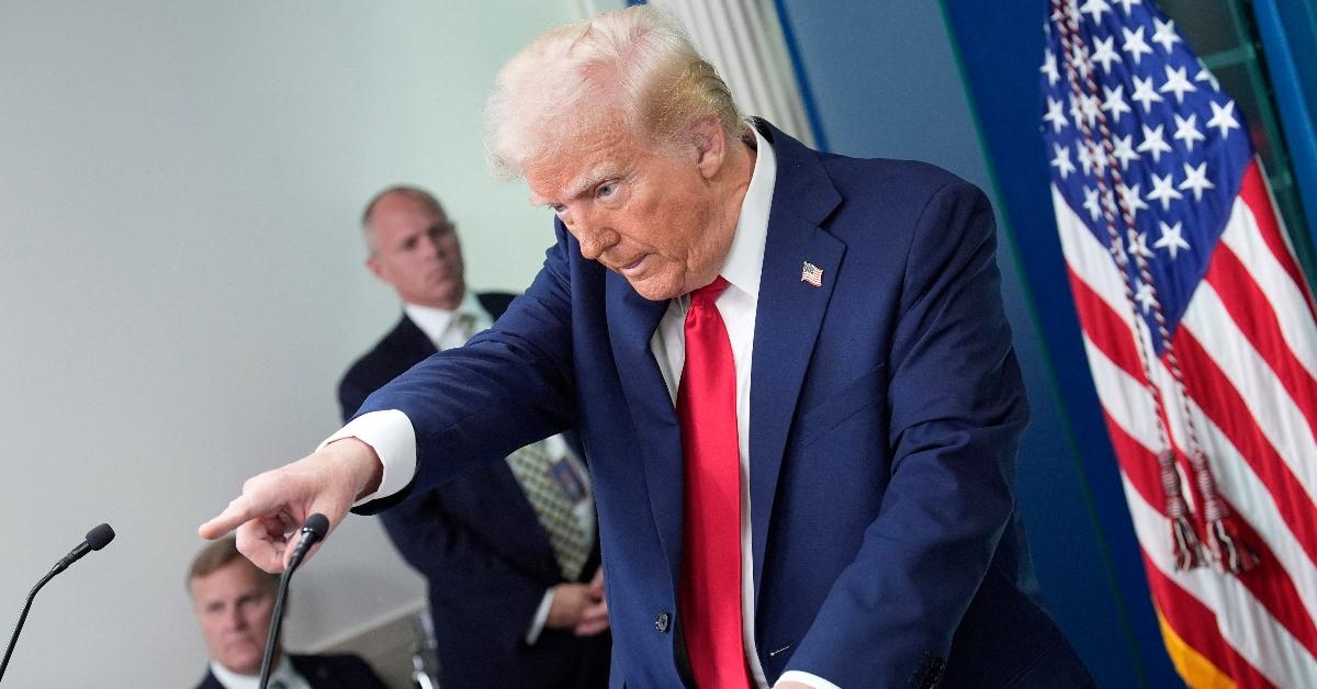 Some Federal Employees Cannot Have Pronouns in Email Signatures