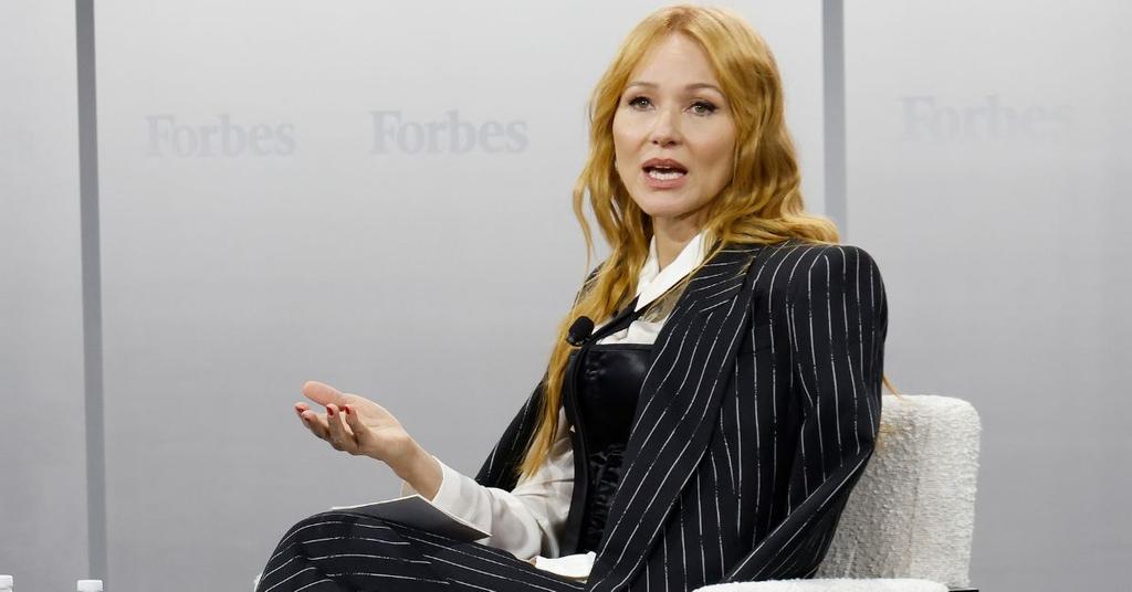 Jewel's Relationship History Includes Musicians and Actors