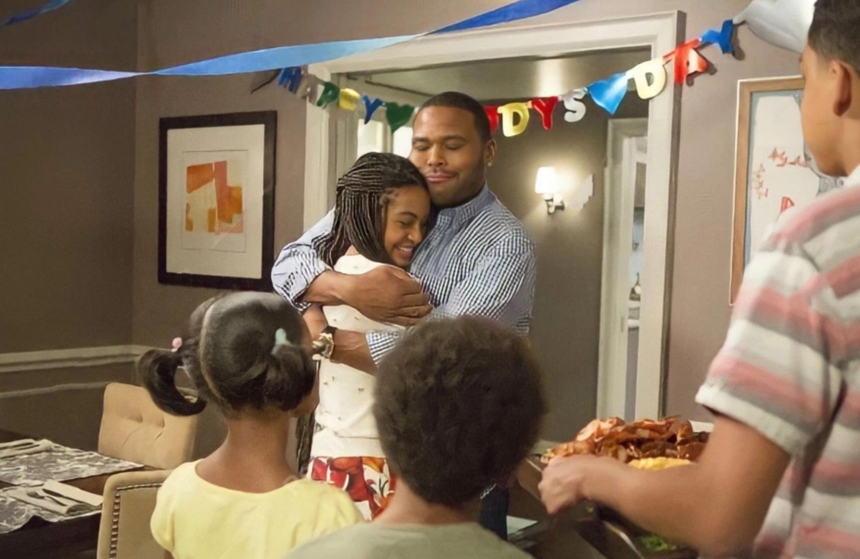 7 Father's Day Sitcom Episodes to Watch With Your Dad