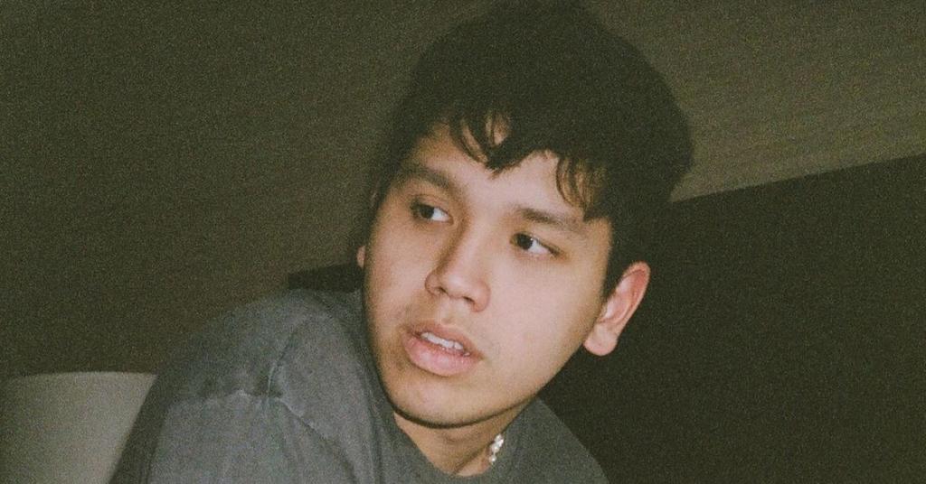 Why Does Clinton Kane Shake in His Videos?