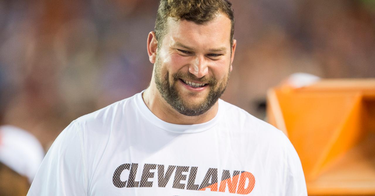 Joe Thomas’ Weight Loss Transformation Is an Inspiring One