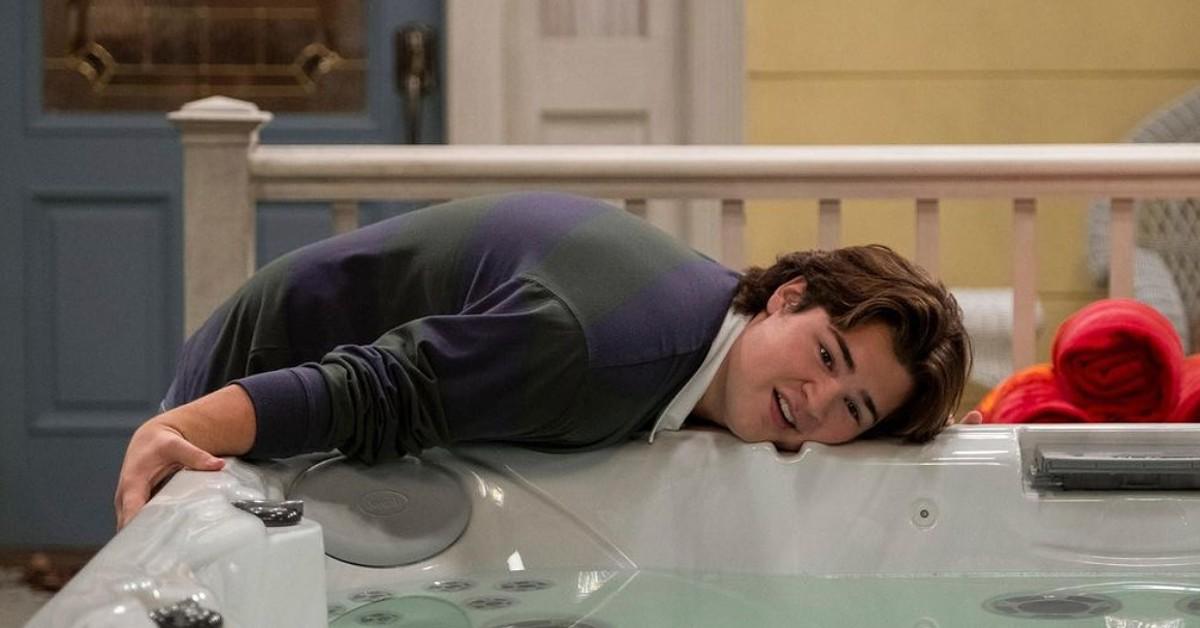 'That '90s Show': Maxwell Acee Donovan on Parents' Influence and More ...