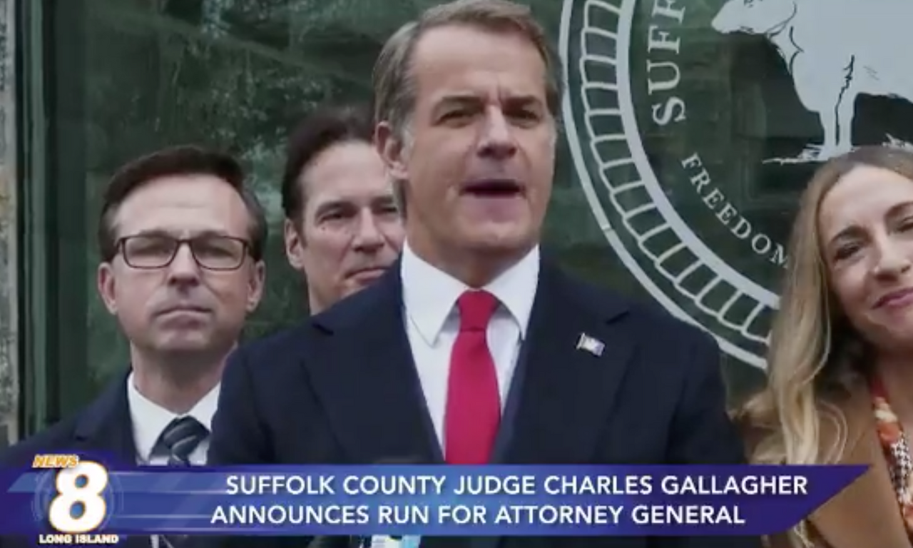 Who Is Josh Stamberg on 'SVU'? Meet the Dangerous Judge Gallagher