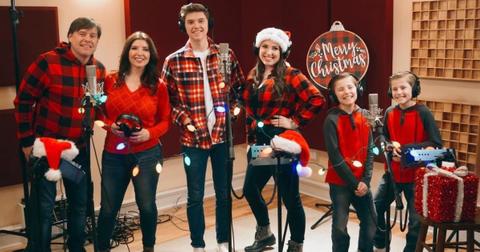 Who Is Samantha From 'American Idol' and the Sharpe Family Singers?