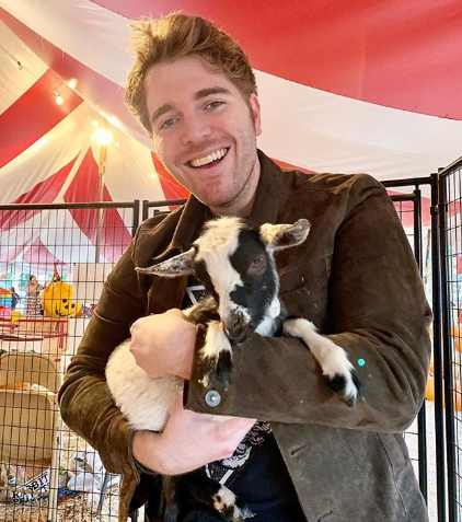 Here's What YouTube Star Shane Dawson Said About His Cat...