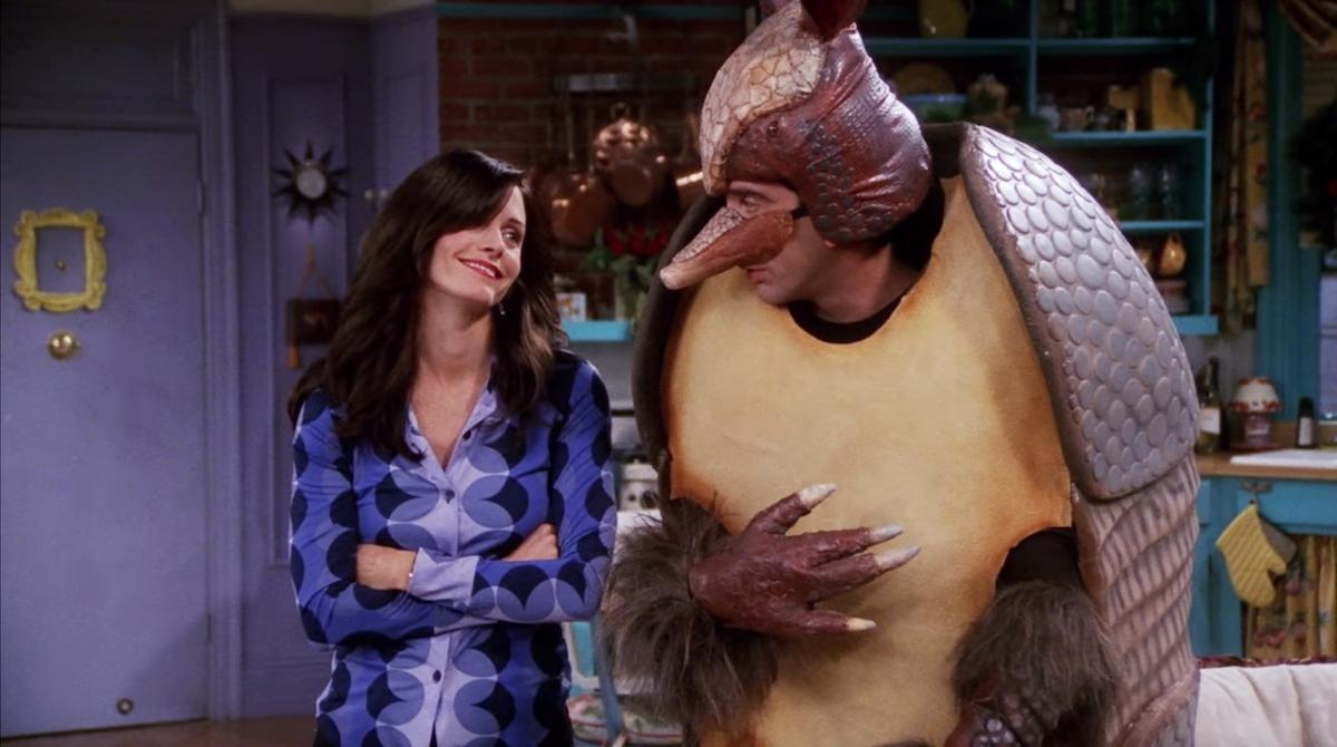 See Monica Geller's Hair Transformation From Season 1 of 'Friends'